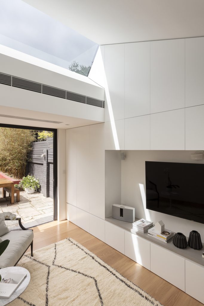 Gallery of Skylight Terrace by Josephine Hurley / The Local Project