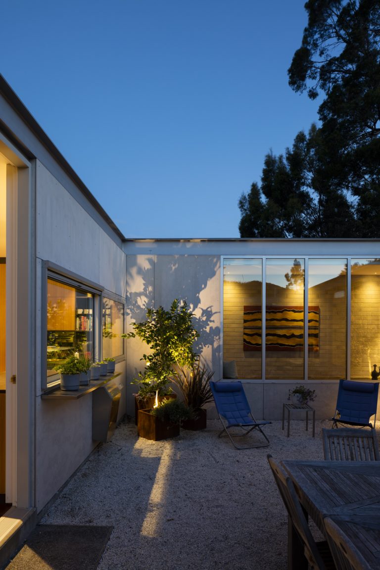 Elms House by Stuart Tanner Architects - Architecture Project - Tasmania