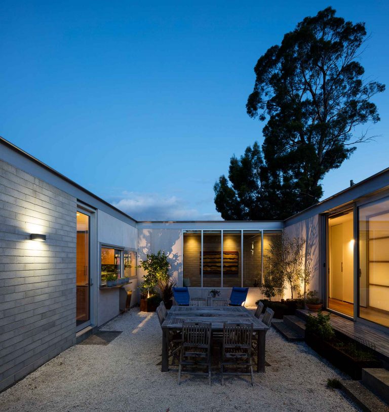 Elms House by Stuart Tanner Architects - Architecture Project - Tasmania