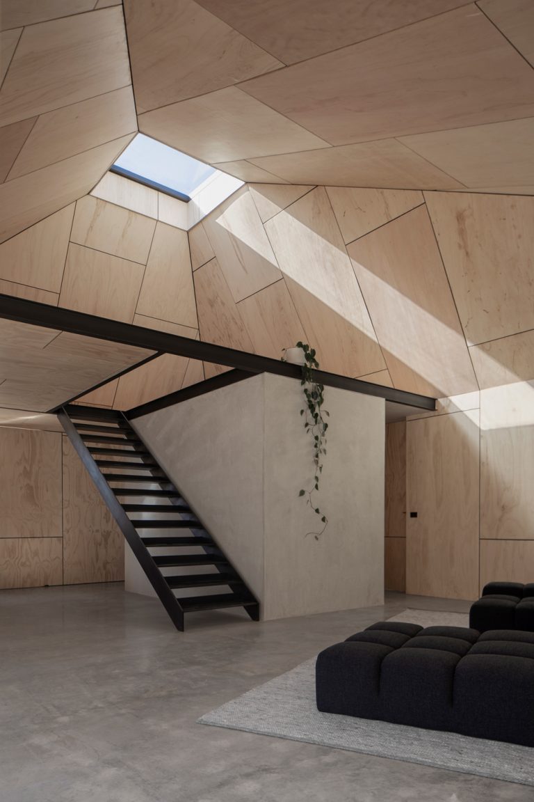 Yandoit Cabin by Adam Kane Architects - Sustainable Cabin Architecture