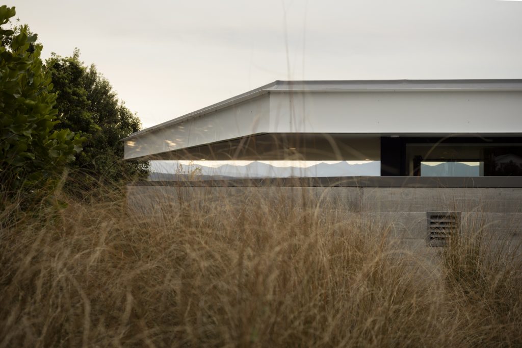 Matheson House by Warren and Mahoney - New Zealand Architecture