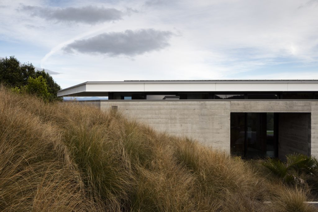 Matheson House by Warren and Mahoney - New Zealand Architecture