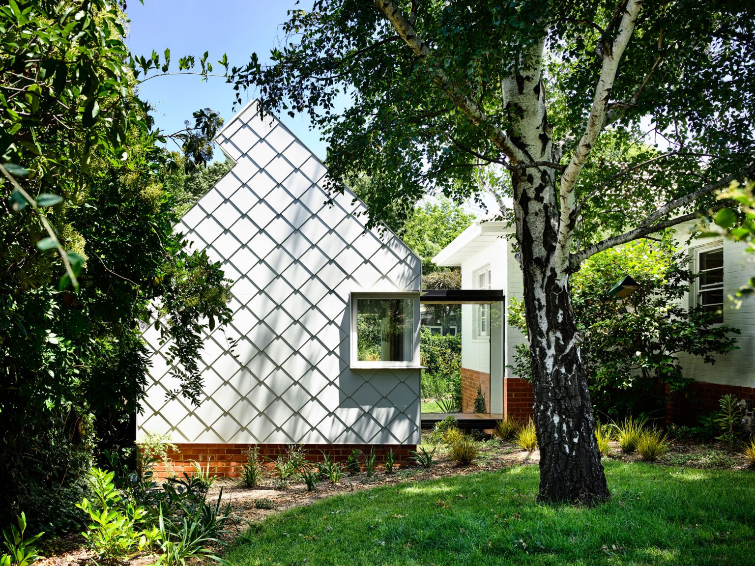 Lantern House by Herbst Architects | Project Feature | Waiheke, NZ