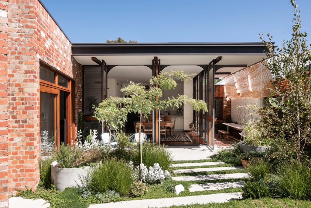 Crisp McQuoid Residence by Klopper & Davis Architects - Project Gallery ...