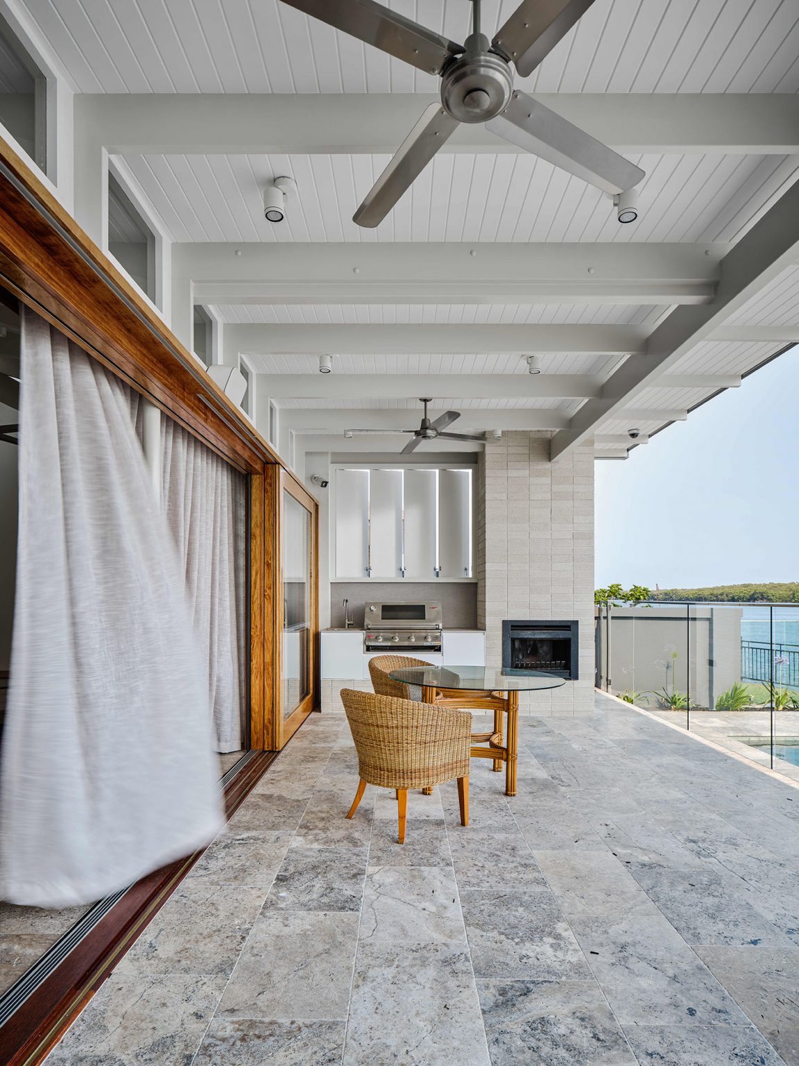 Paradise Point House by Shane Marsh Architects - Project Gallery - The ...