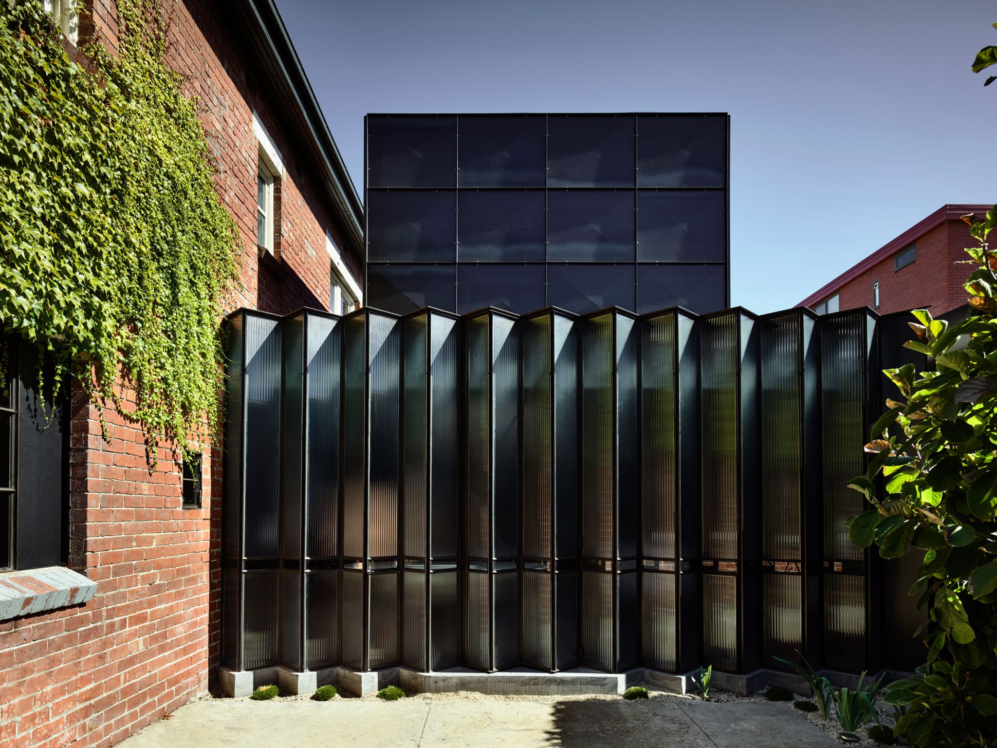 South Yarra House by Robert Simeoni Architects - Project Feature - The ...