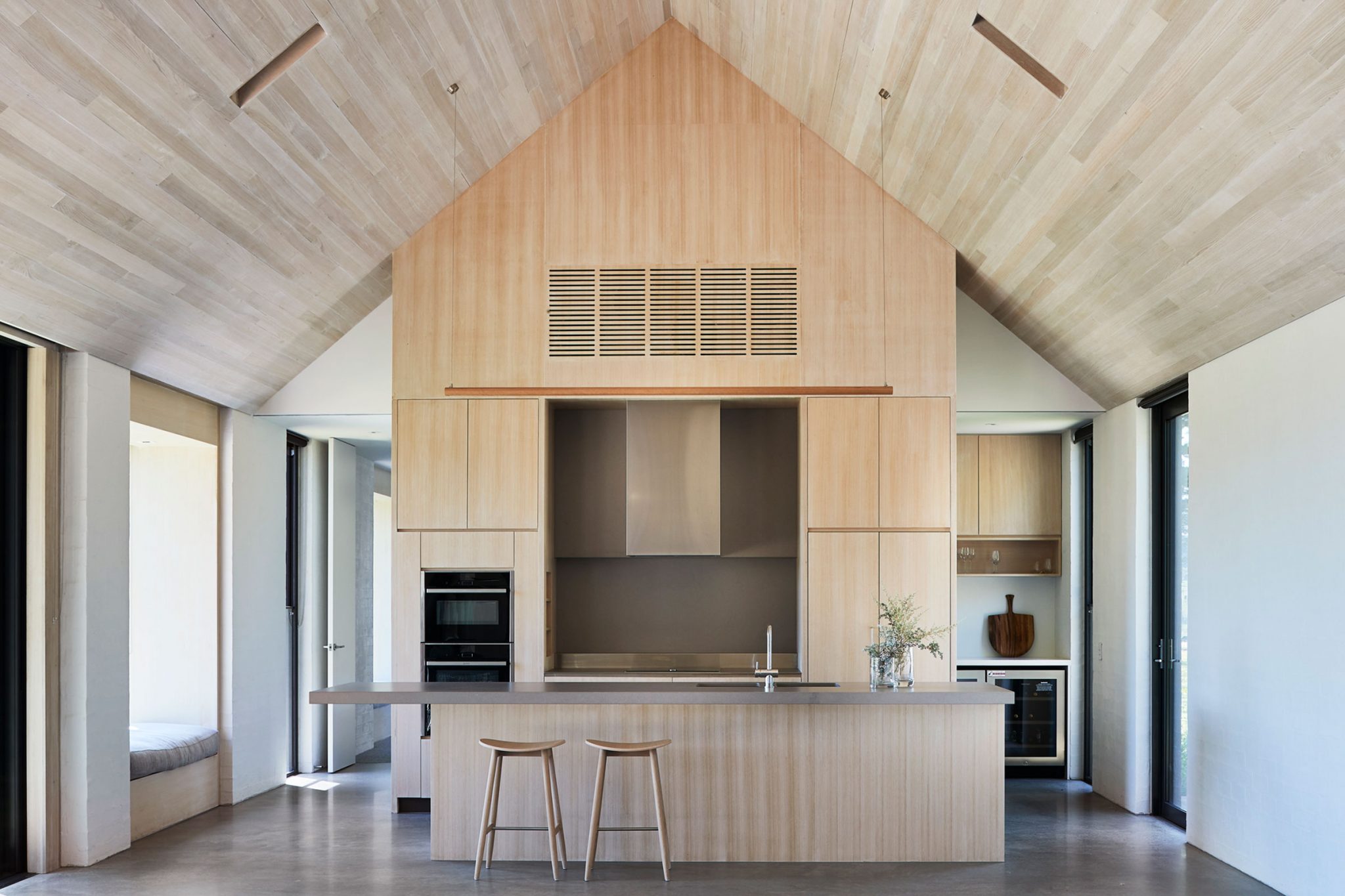 The Flinders House by Sally Draper Architects - Project Feature - The ...