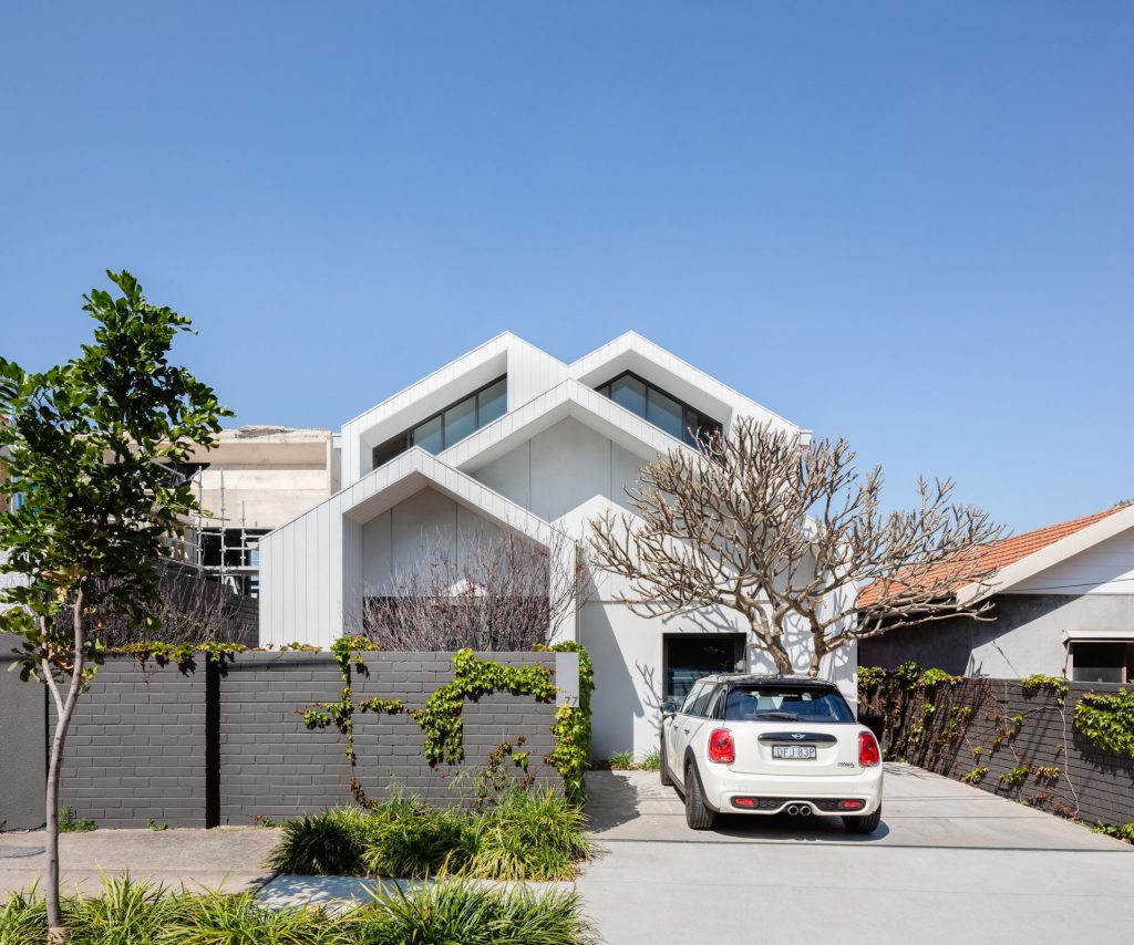 Layer House by Robson Rak - Project Feature - The Local Project