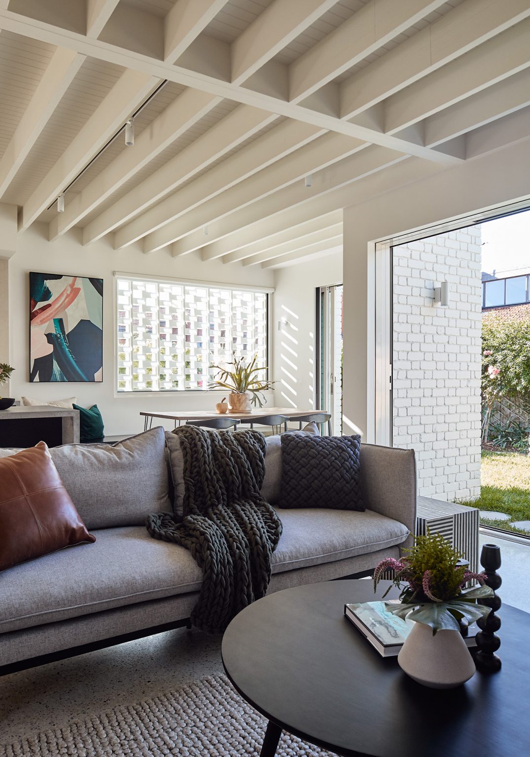 Cascade House by Atelier Red + Black - Project Gallery - The Local Project