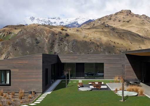 Bendemeer House by Ponting Fitzgerald Architects and Seagar Design ...