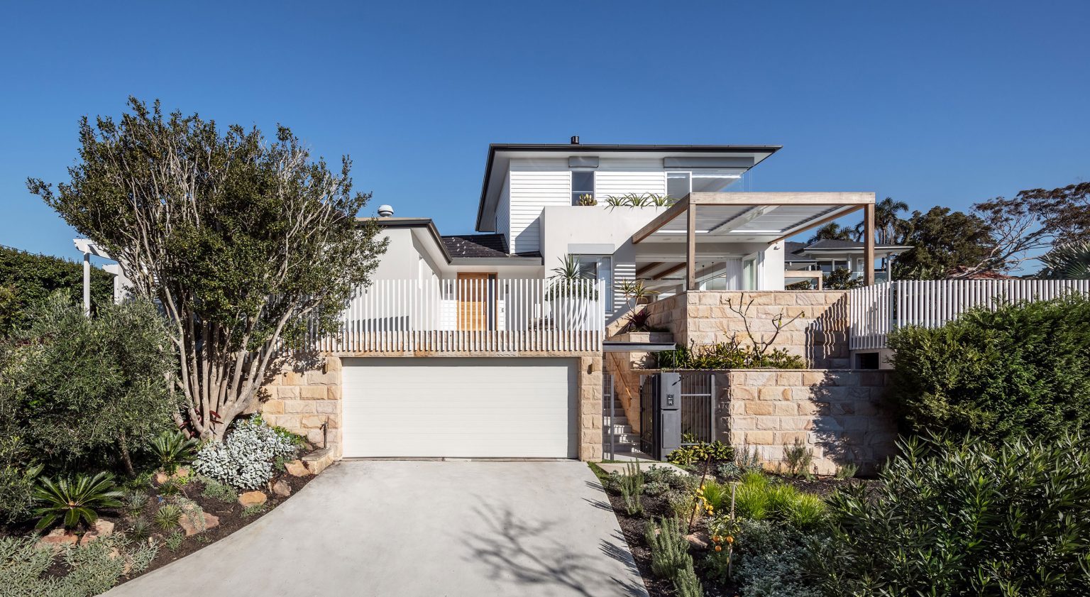 The Whisper by Manolev Associates Architects - The Artedomus Series ...