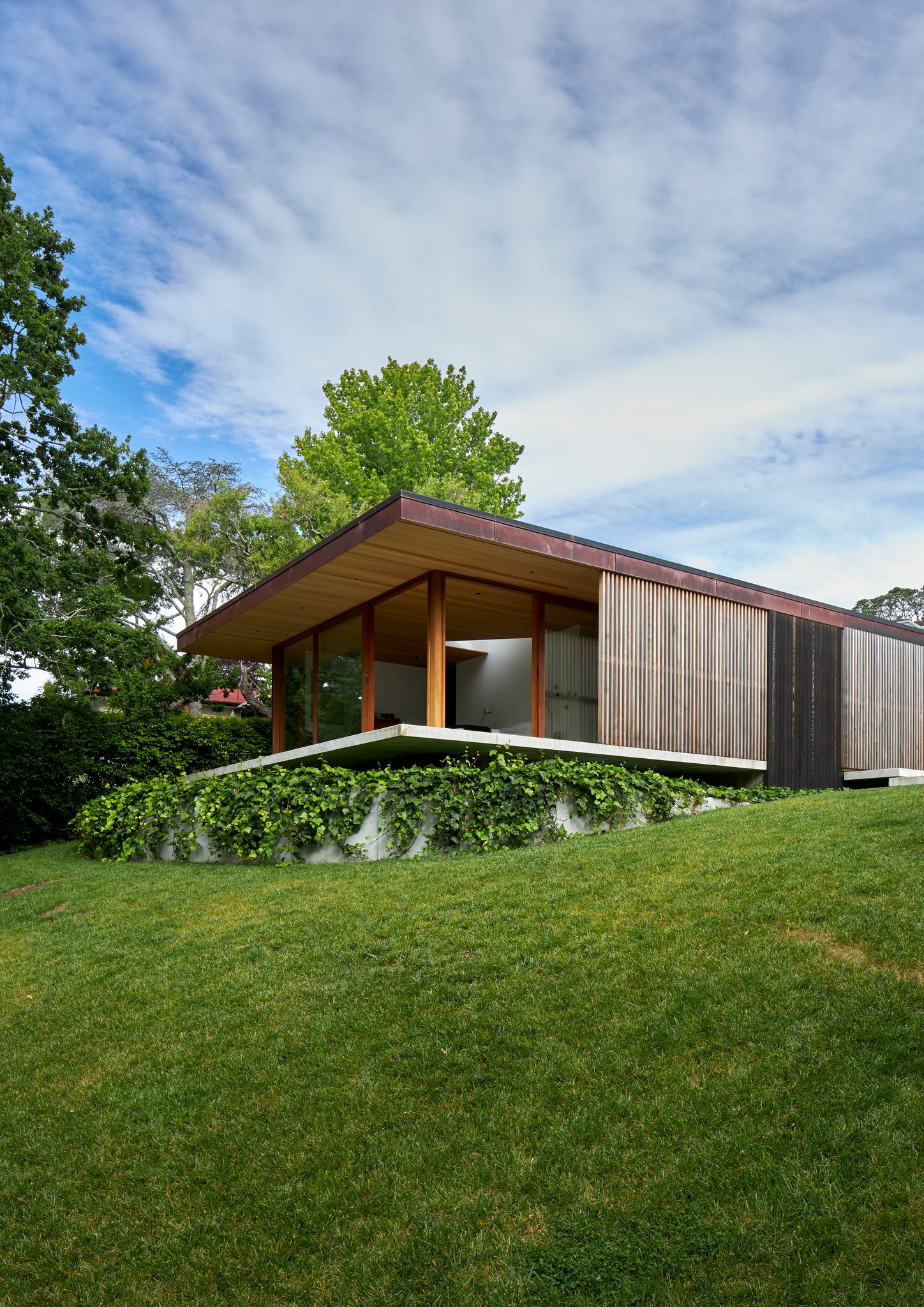 Pacific View Point House by Luigi Rosselli Architects & Alwill ...