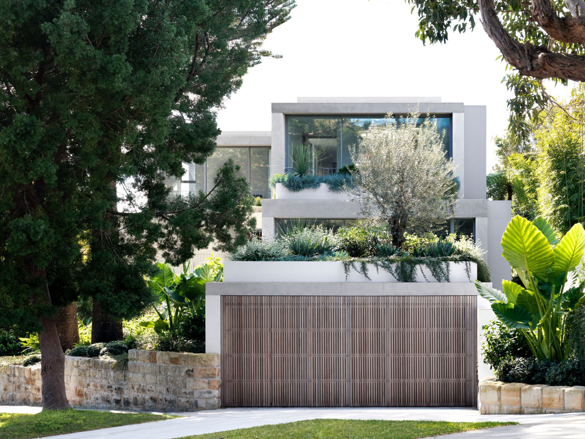 Wanaka Wedge House by Actual Architecture Co – Project Feature – The ...