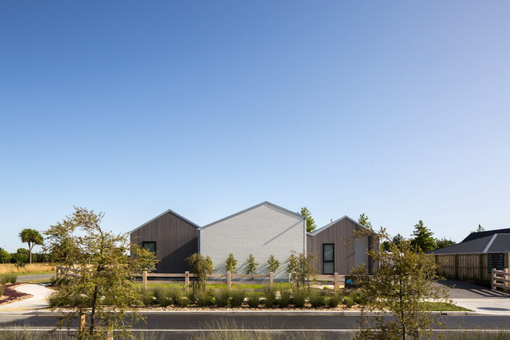 Triple Gable House by Phil Redmond Architecture & Urbanism - Project ...