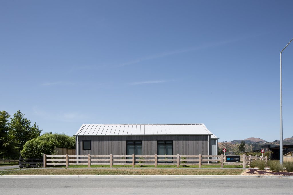Triple Gable House by Phil Redmond Architecture & Urbanism - Project ...