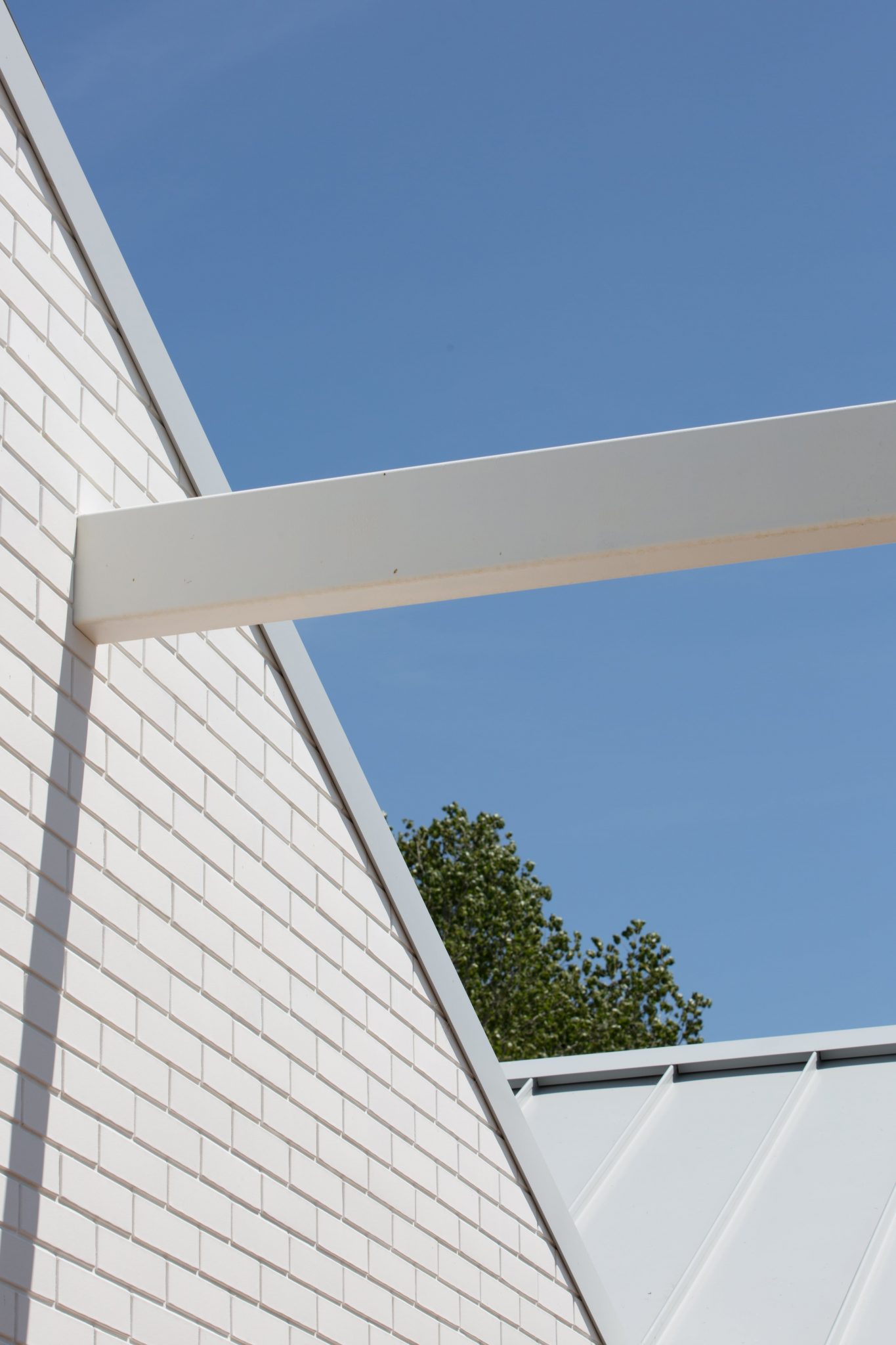 Triple Gable House by Phil Redmond Architecture & Urbanism - Project ...