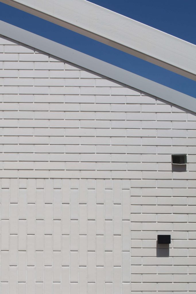 Triple Gable House by Phil Redmond Architecture & Urbanism - Project ...