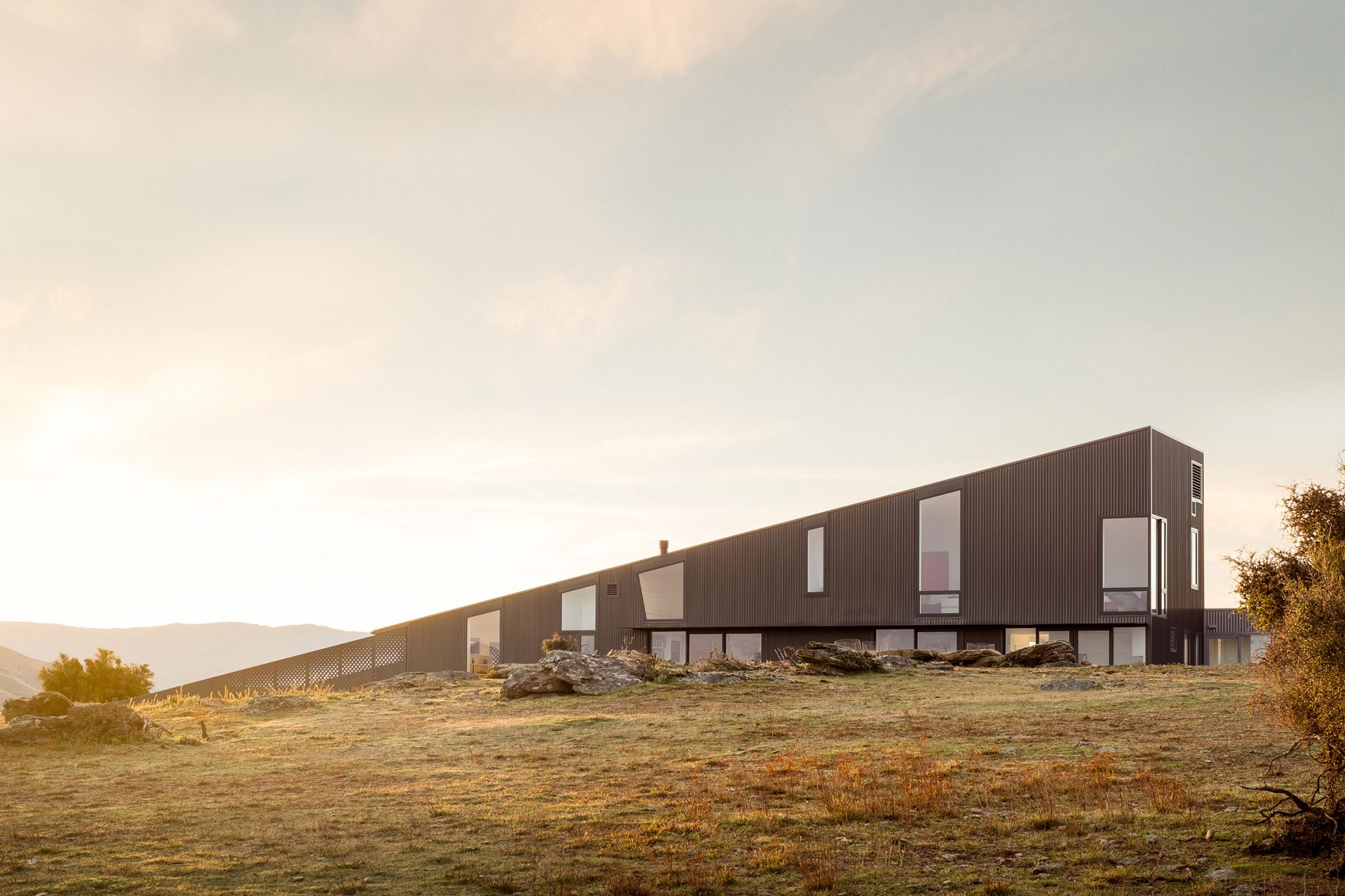 Wanaka Wedge House by Actual Architecture Co – Project Feature – The ...