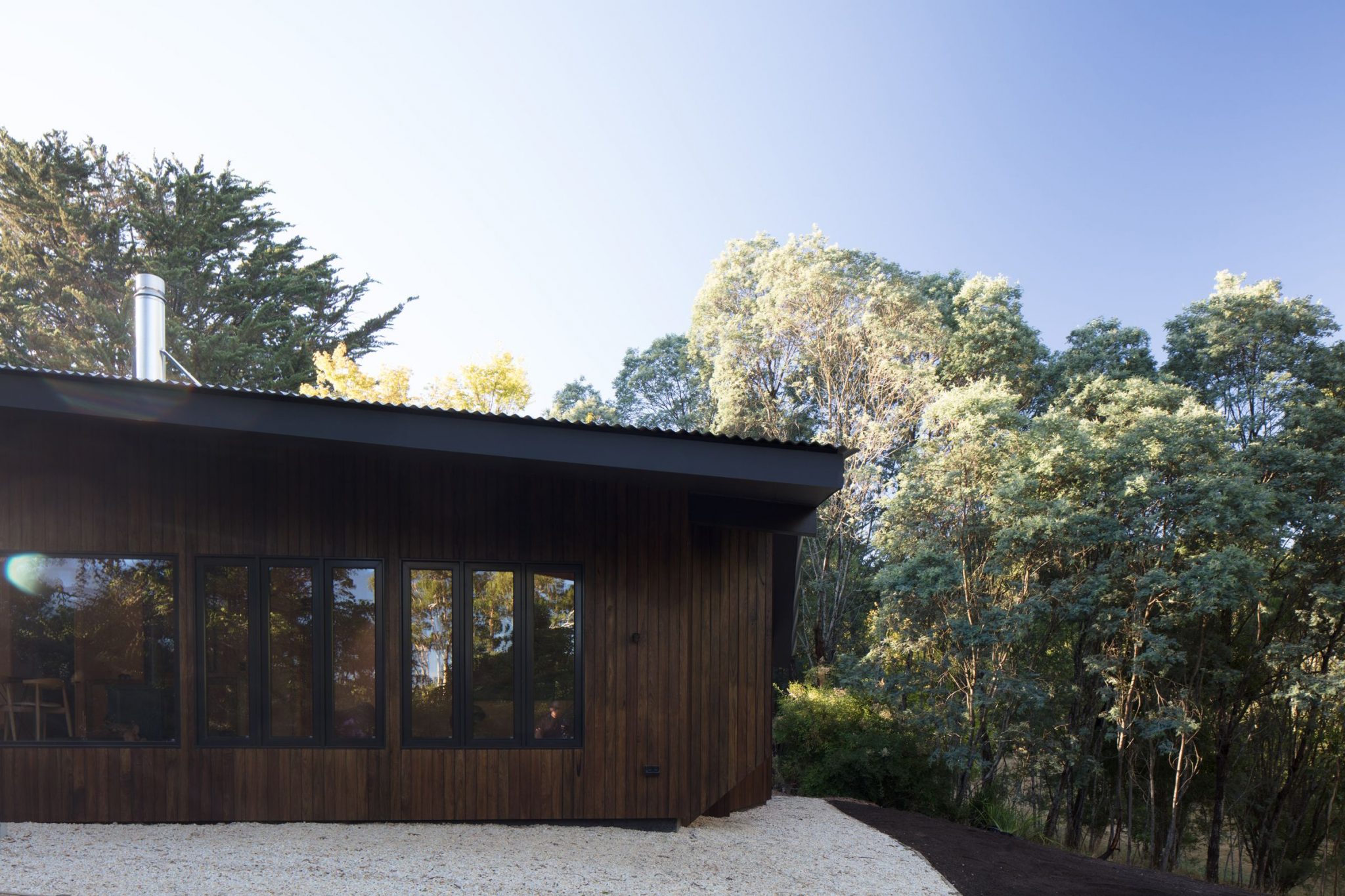 Shadow Cottage Daylesford by MRTN Architects - Project Feature - The ...
