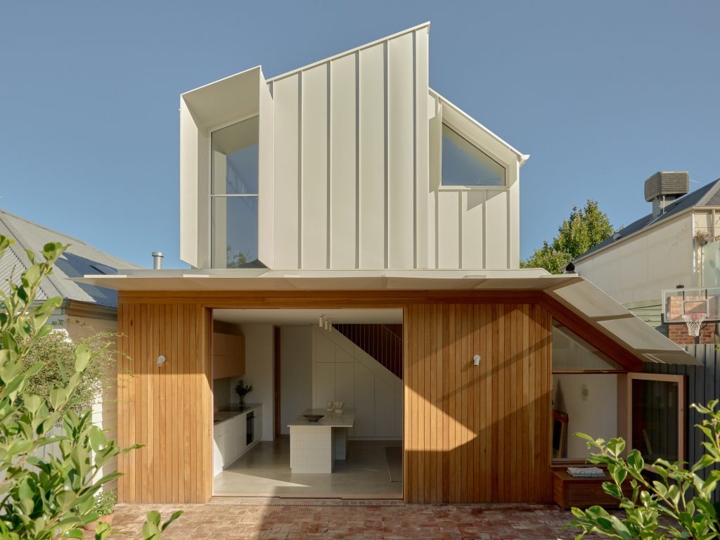 Bowden House by Belinda George Architects and Mandeno Design Ltd ...