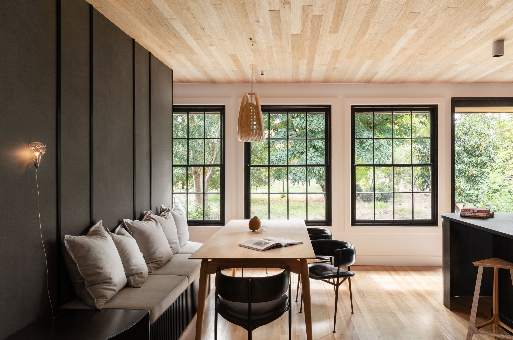 Creswick House by Moby Architecture and Interiors - Project Feature ...