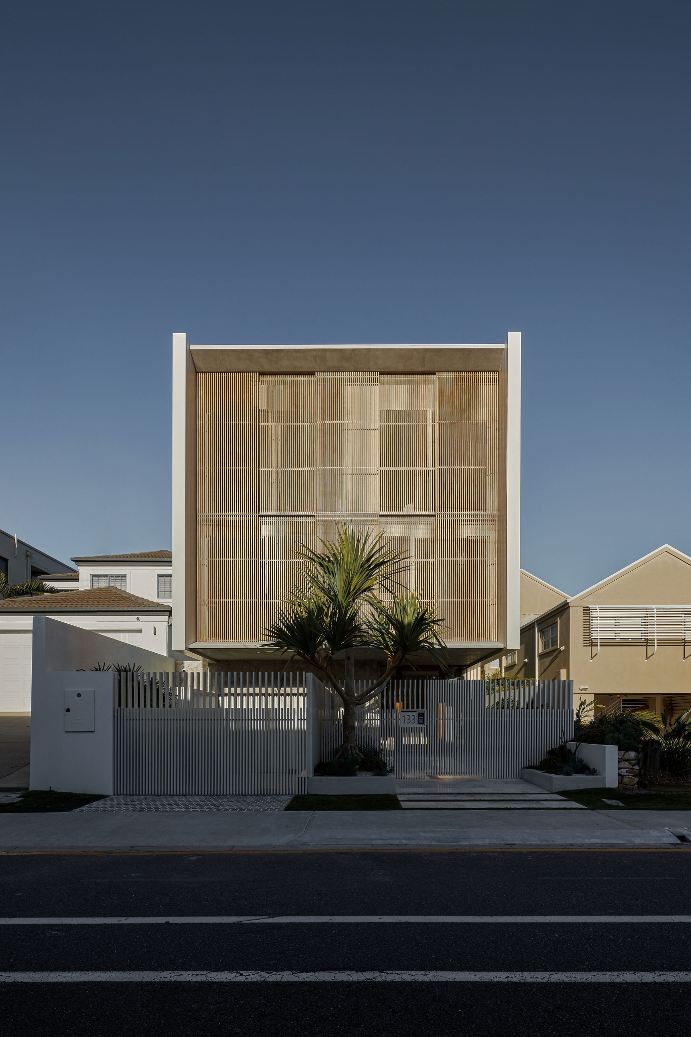 Beach House by BDA Architecture - Project Gallery - The Local Project