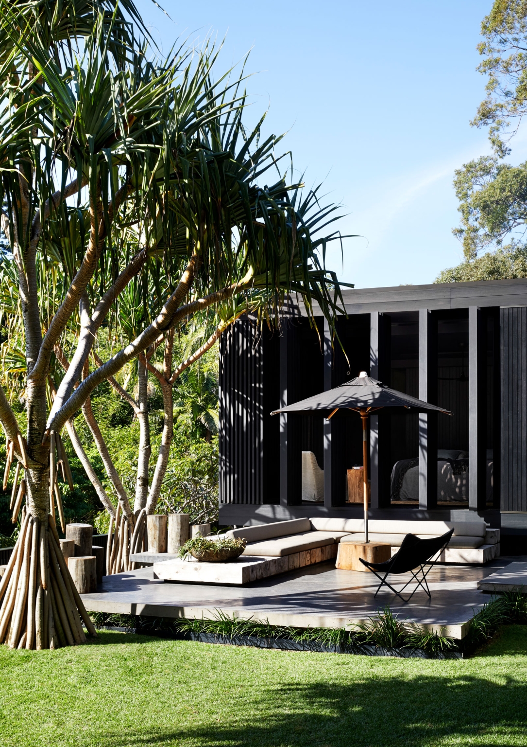 Boonburrh House by Frank Macchia and CLO Studios - Project Feature ...