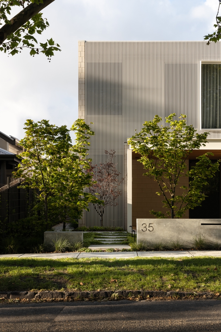 Courtyard House by FGR Architects - Video Feature - The Local Project