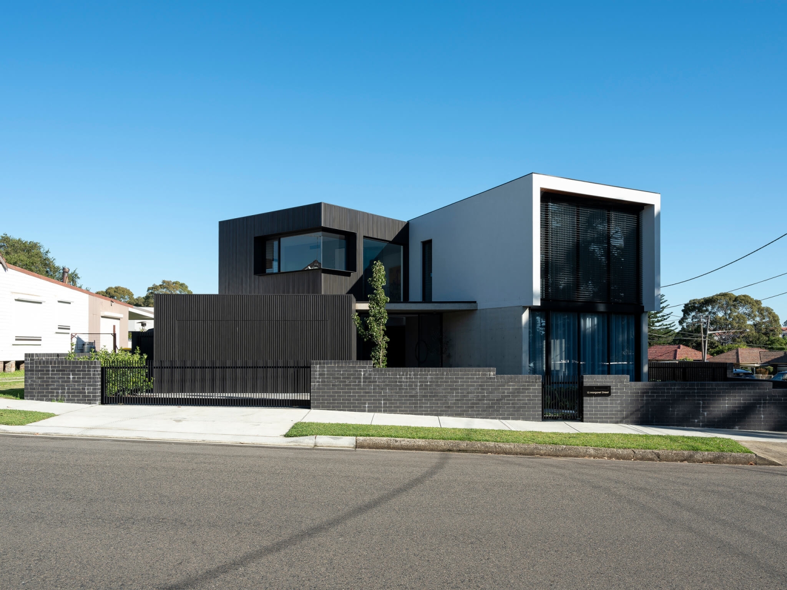 Axis House by Linda Habak Design - Project Gallery - The Local Project