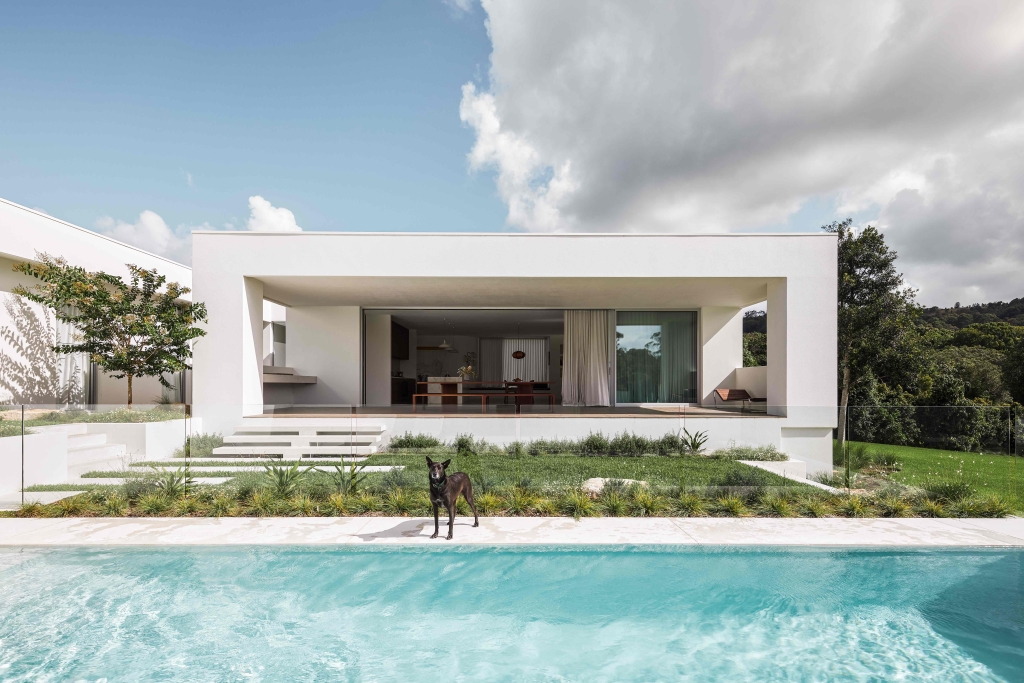 Currawong House by Olive Cooke and Henry Tervenski - Issue 08 Feature ...