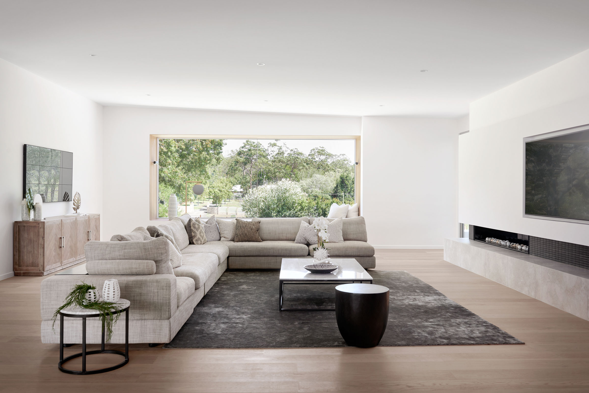 James Bond House by Studio LMD - Project Feature - The Local Project