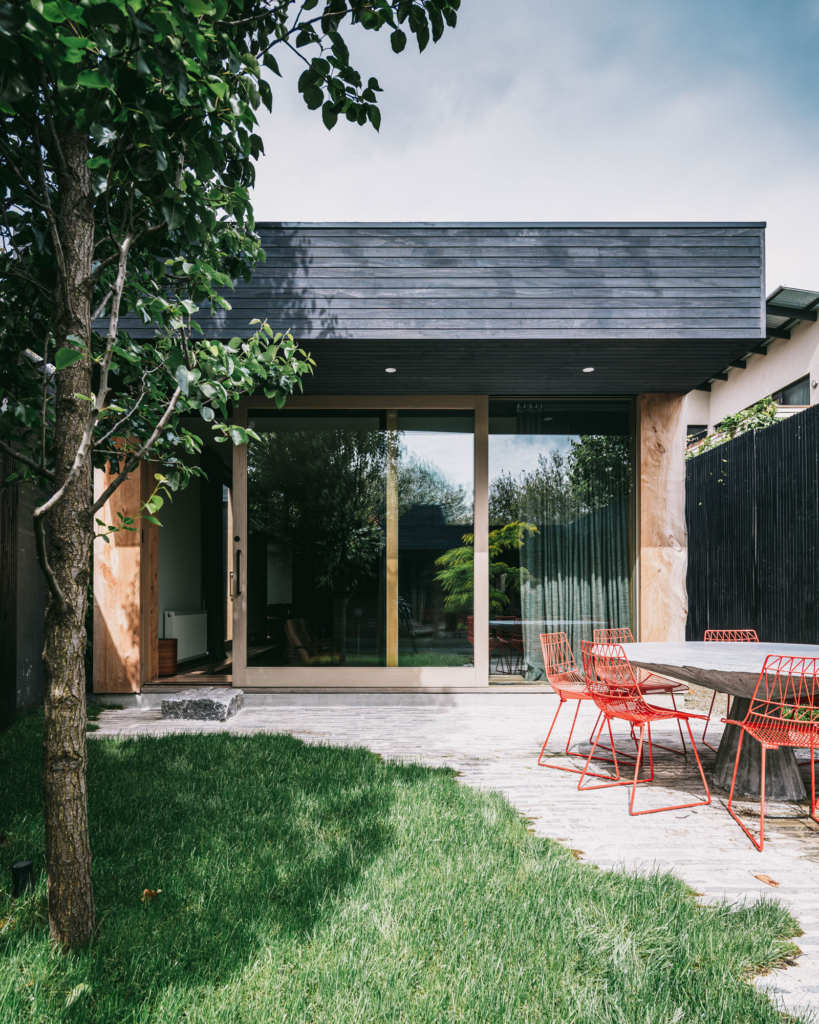 Shelly Beach House by Michael Cumming Architect - Project Feature - The ...