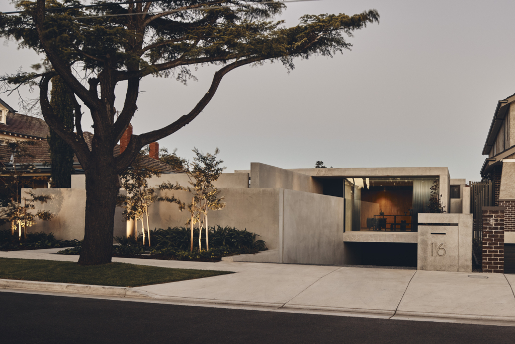 Courtyard House by FGR Architects - Video Feature - The Local Project ...