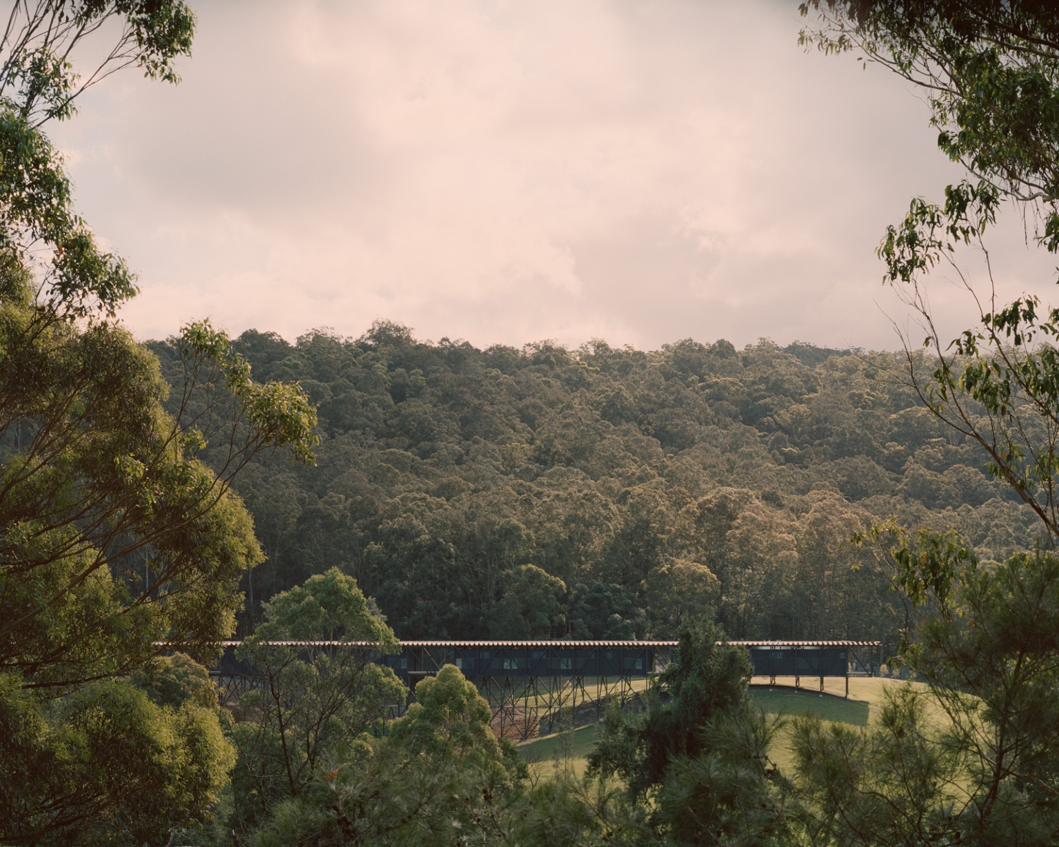 Bundanon Art Museum and Bridge by Kerstin Thompson Architects - Issue ...