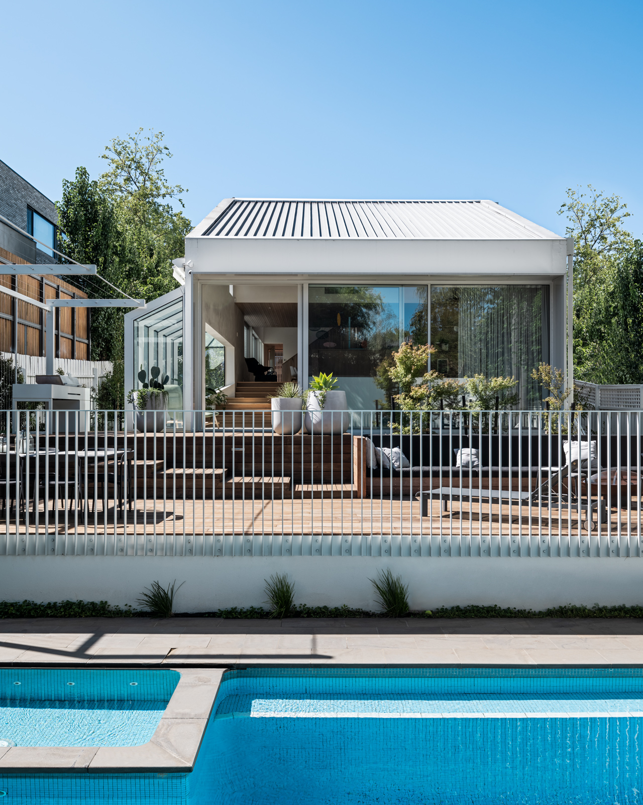 Light Scoop House by Molecule Studio - Issue 09 Video Feature - The ...