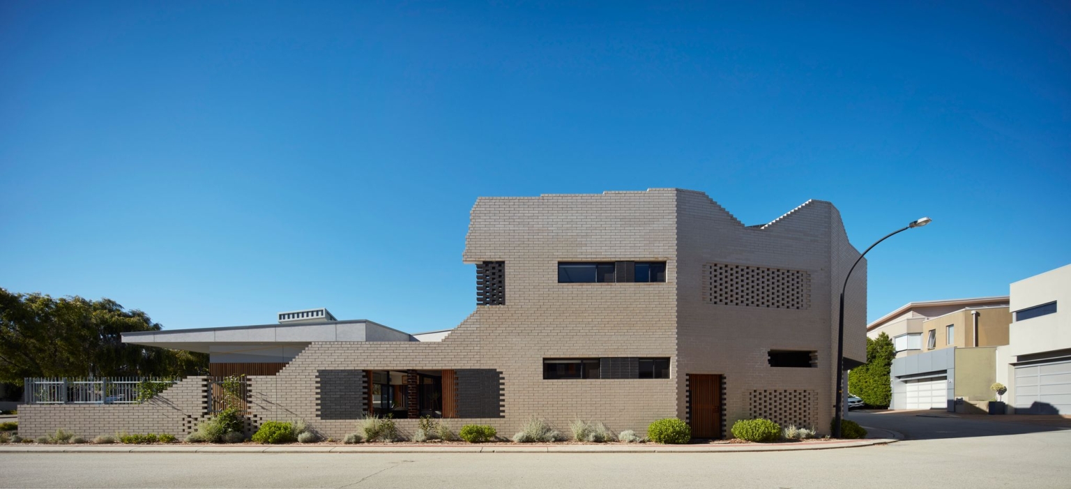 Casa Mia by Caroline Di Costa Architect and Iredale Pedersen Hook Architects - Video Feature ...