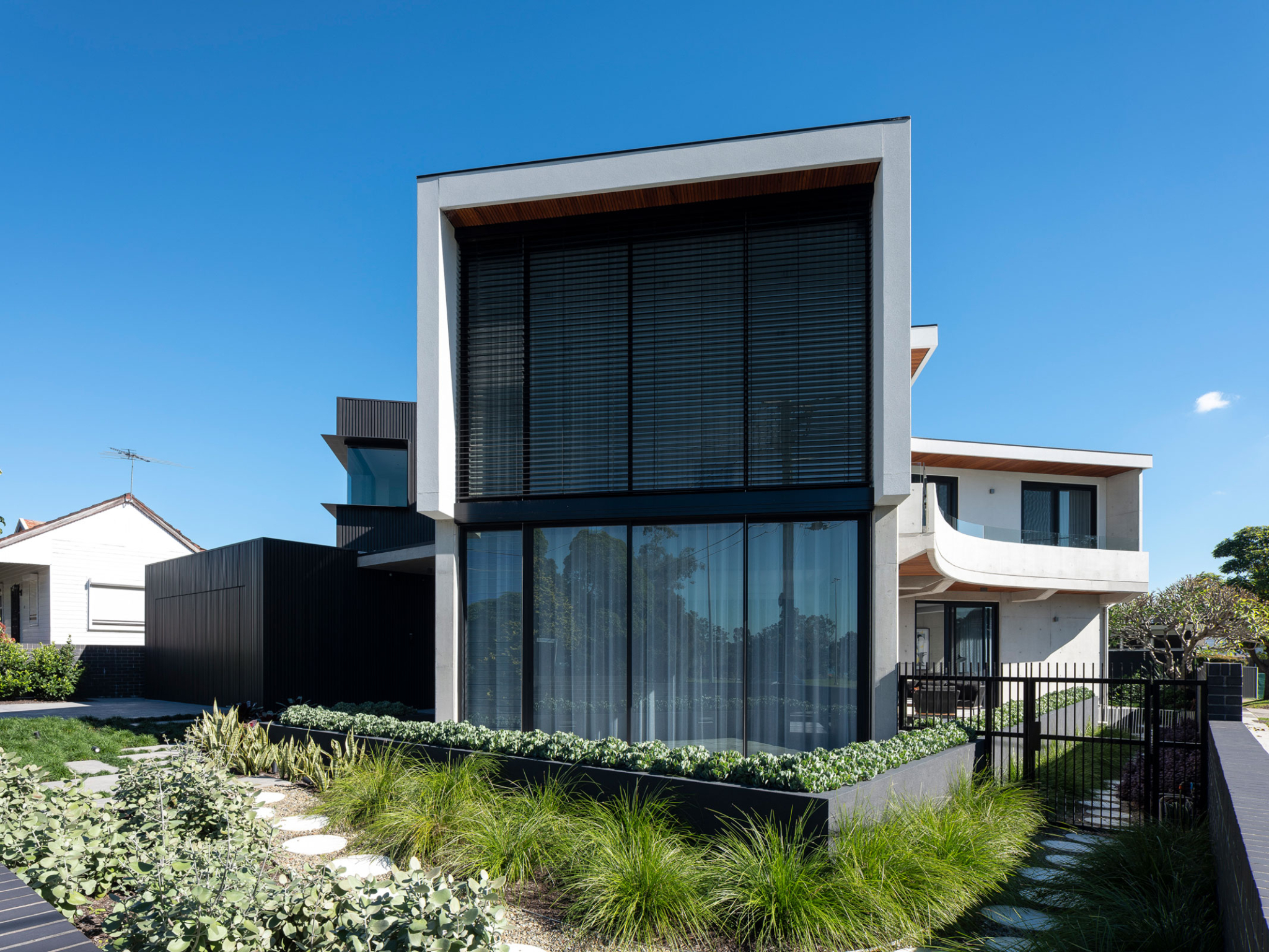 Axis House by Michael Bremner and Linda Habak Design - Project Feature ...