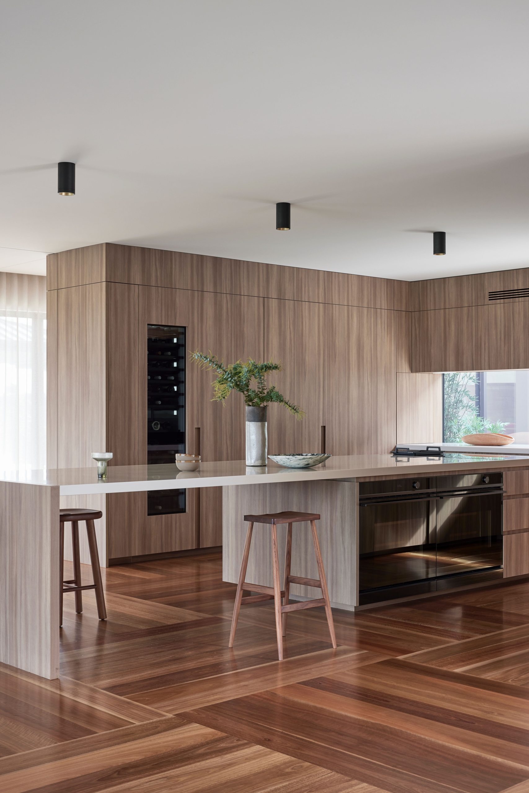 Cliffhanger by Joe Adsett Architects - Video Feature - The Local Project