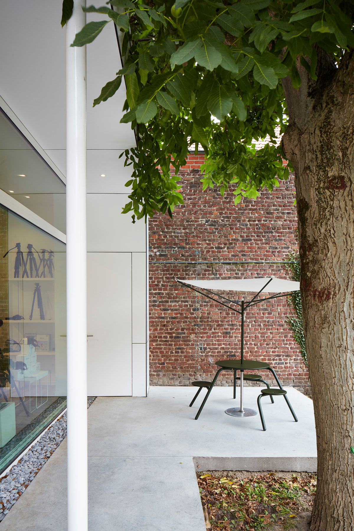 Extremis from Living Edge - Issue 10 Feature - The Local Project