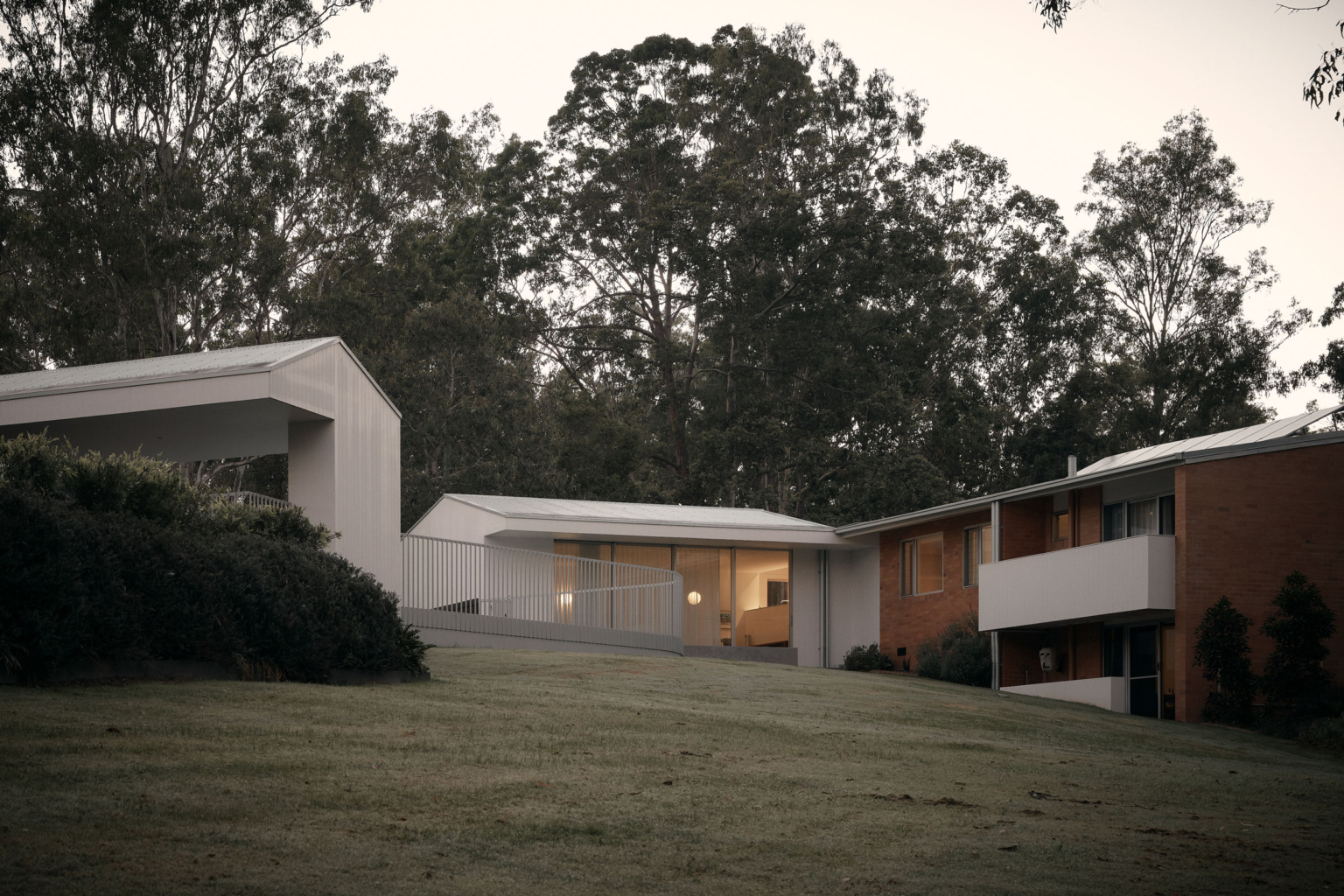 Pinjarra Hills House by Sullivan Skinner - Project Feature - The Local Project