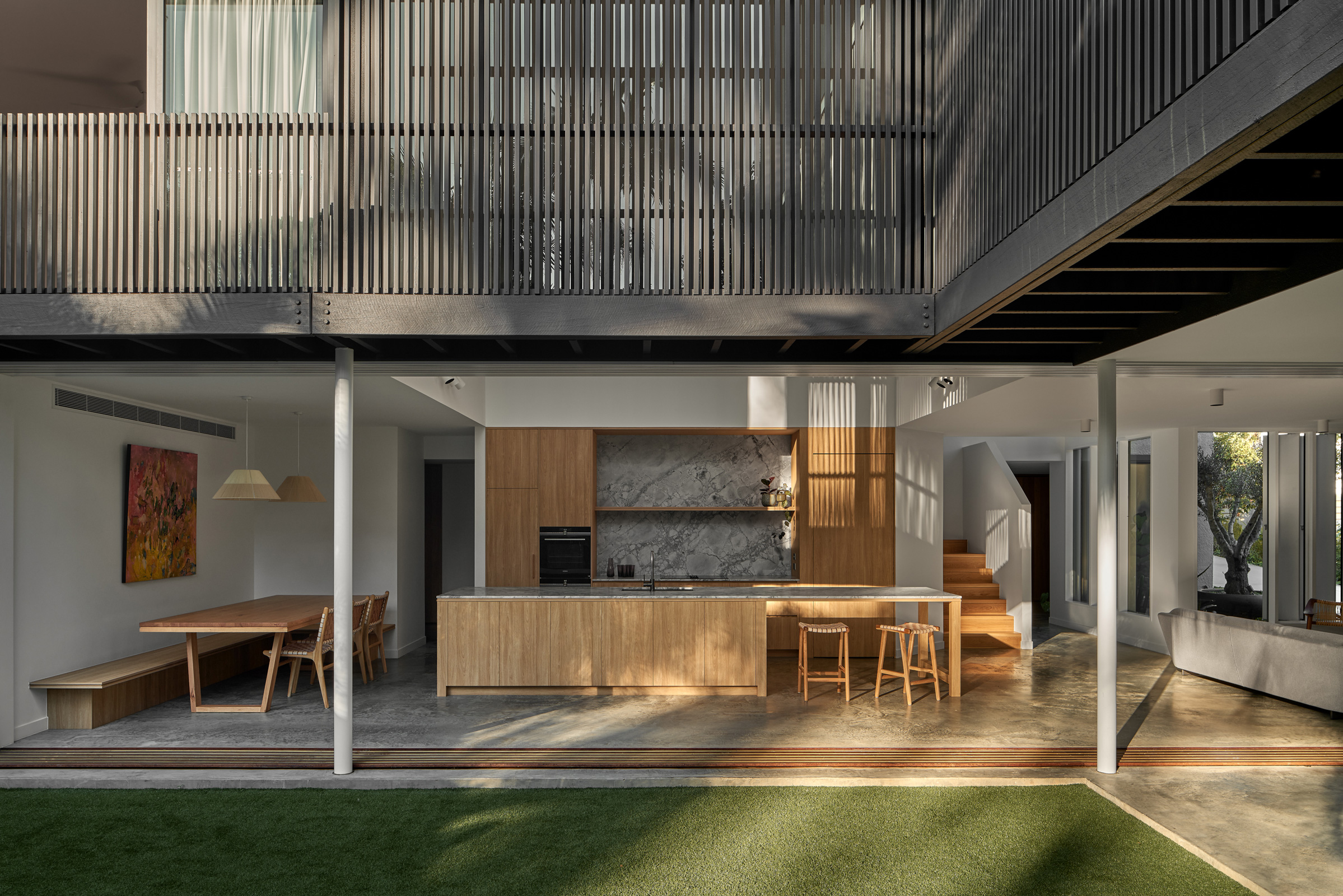 Bardon Gully House by Myers Ellyett - Project Feature - The Local Project