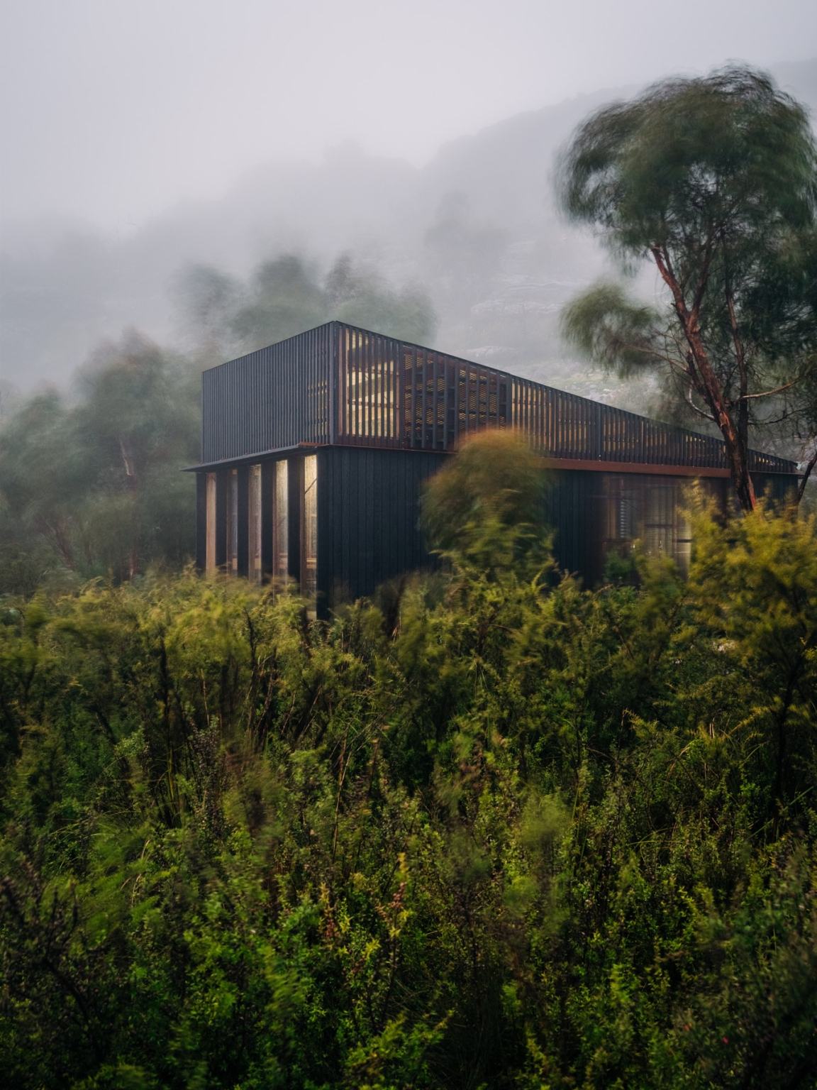 Grampians Peaks Trail by Noxon Giffen and McGregor Coxall - Issue 10 Commercial Feature - The ...