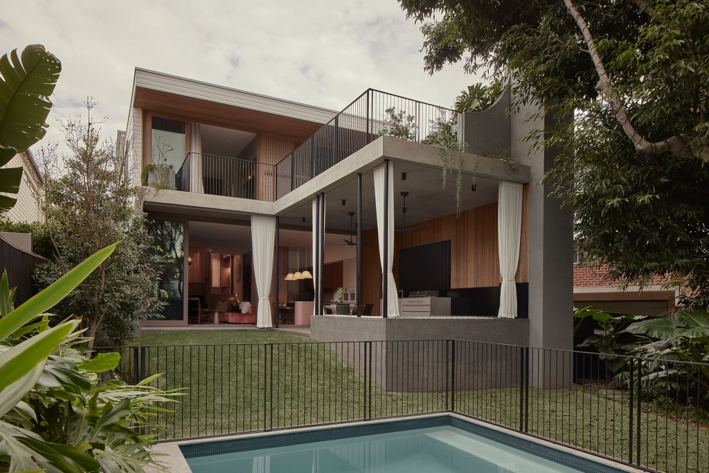 Bowen by Shaun Lockyer Architects - Issue 10 Feature - The Local Project
