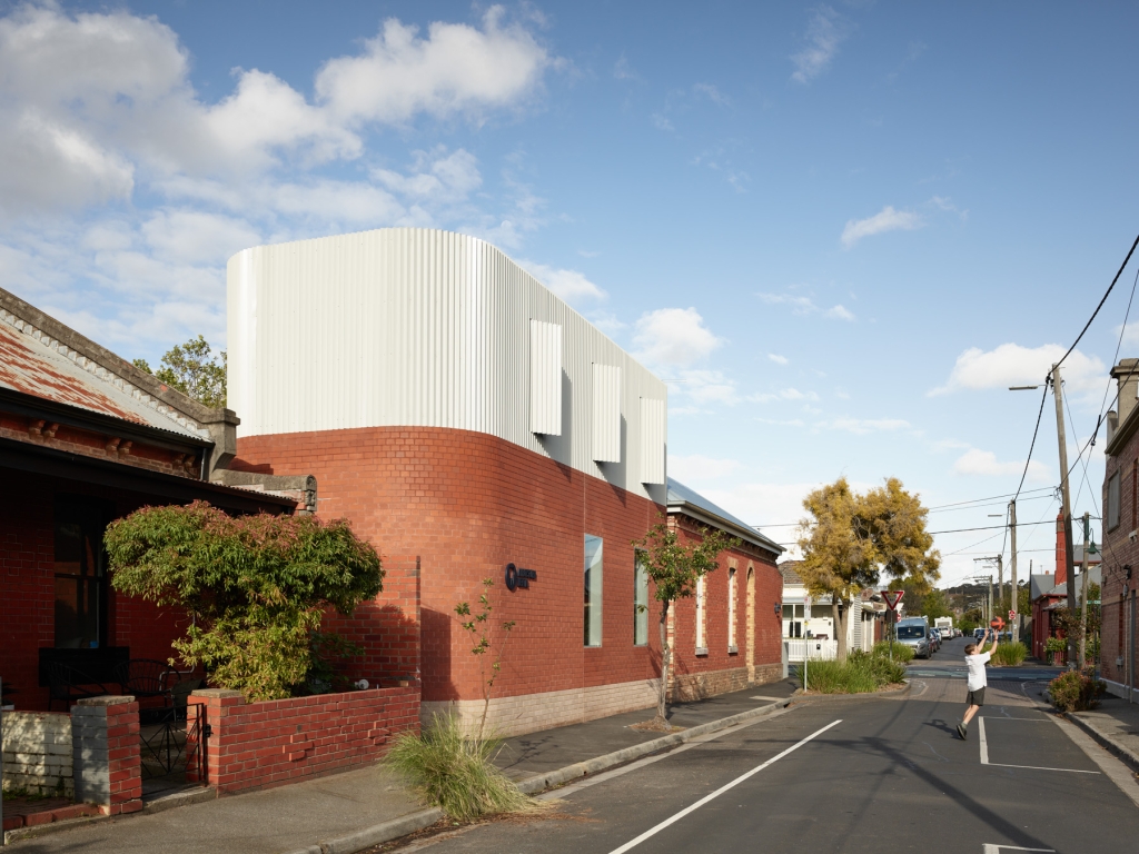 The Dentist by Rob Kennon Architects - Issue 10 Commercial Feature ...