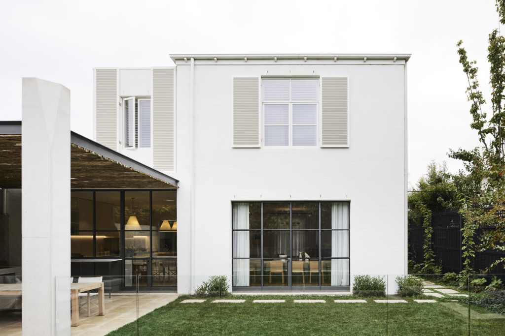 Parilla House by Powell and Glenn and Sally Caroline - Project Feature ...