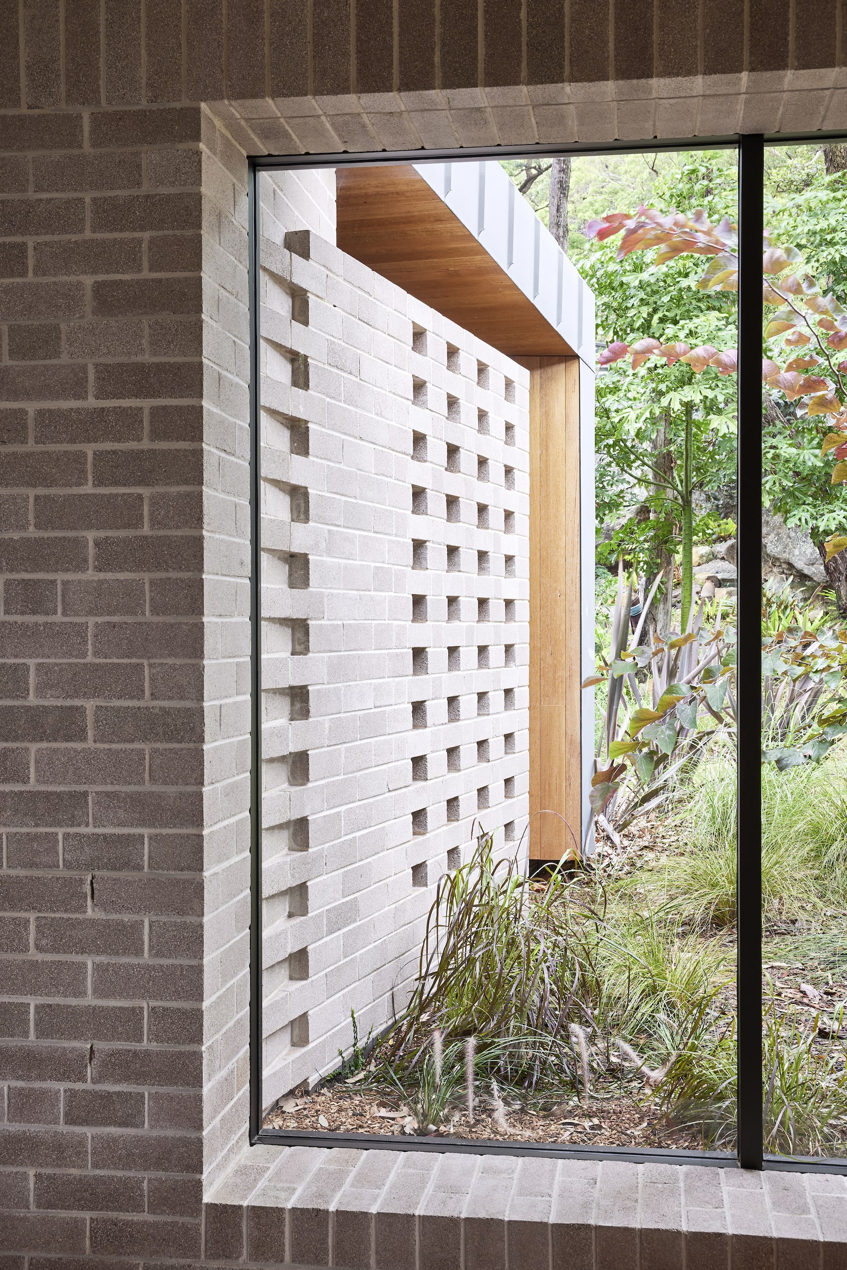 Chisholm House by Editor Interiors and Architectsmith - Project Feature ...