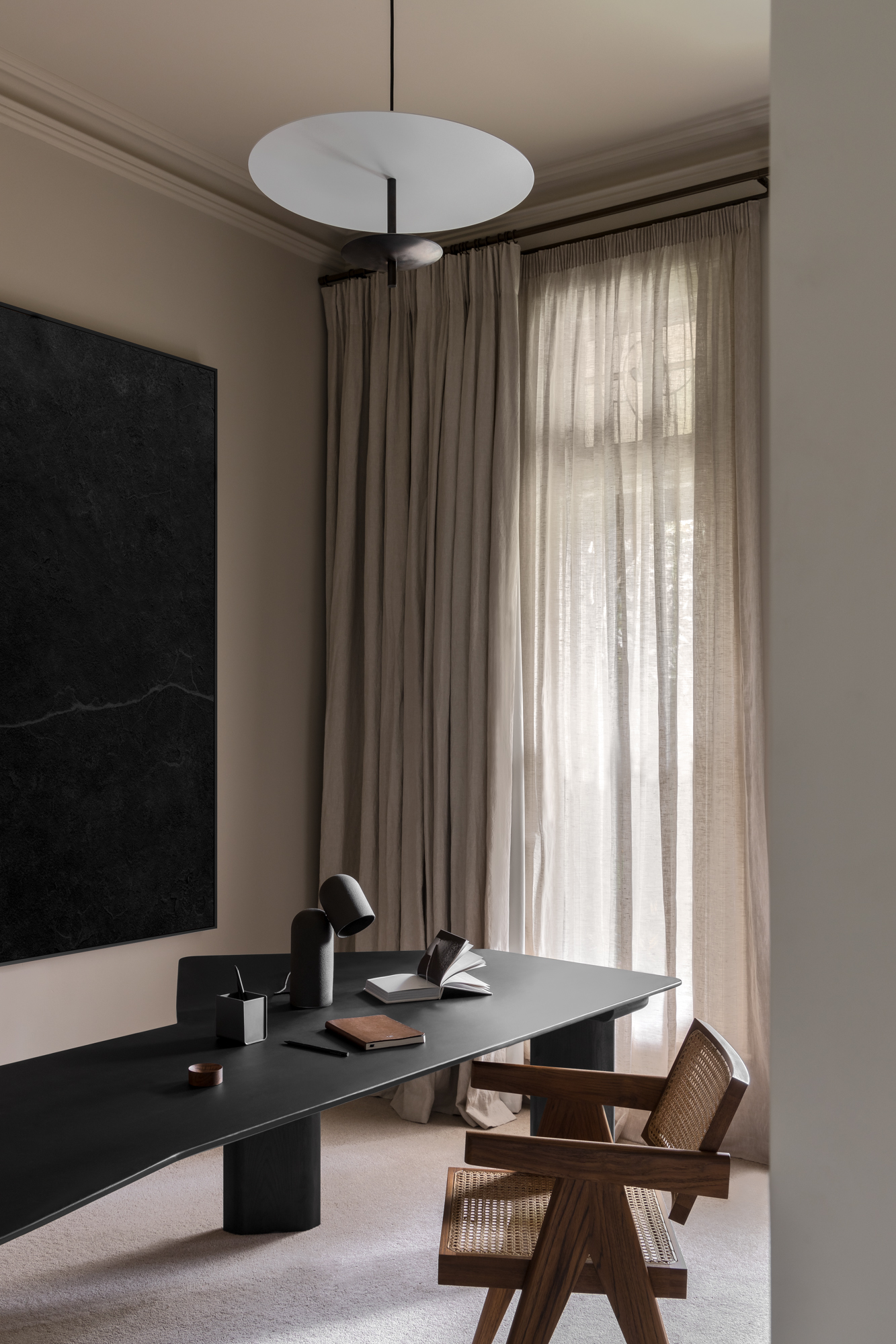 The Linear Standard Showroom by CJH Studio - Issue 13 Feature - The ...