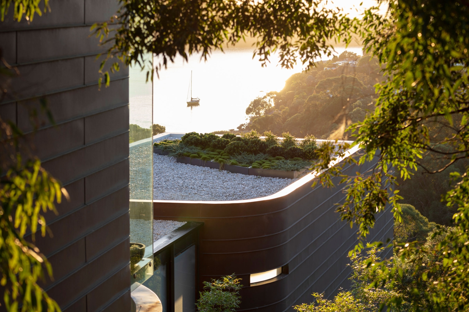 Quarry House by Mark Szczerbicki Design Studio - Project Feature - The ...