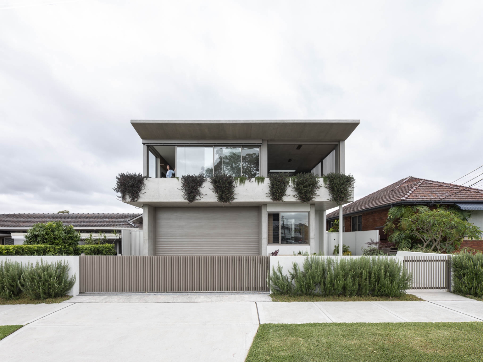 Quarry House by Mark Szczerbicki Design Studio - Project Feature - The ...