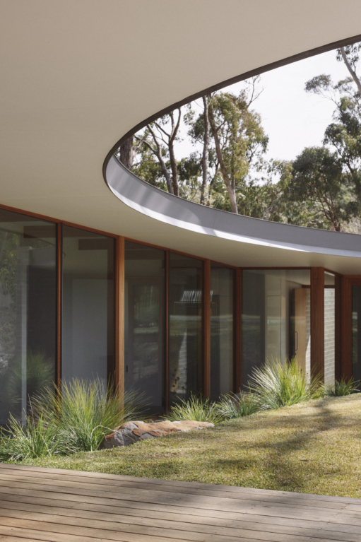 Gully House by nicholas harvey architect. - Project Feature - The Local ...